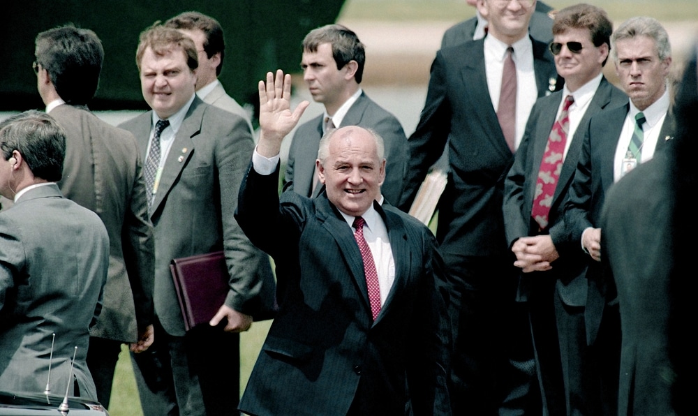 Mikhail Gorbachev’s Body Catches Up Three Decades Later to His Dream ...